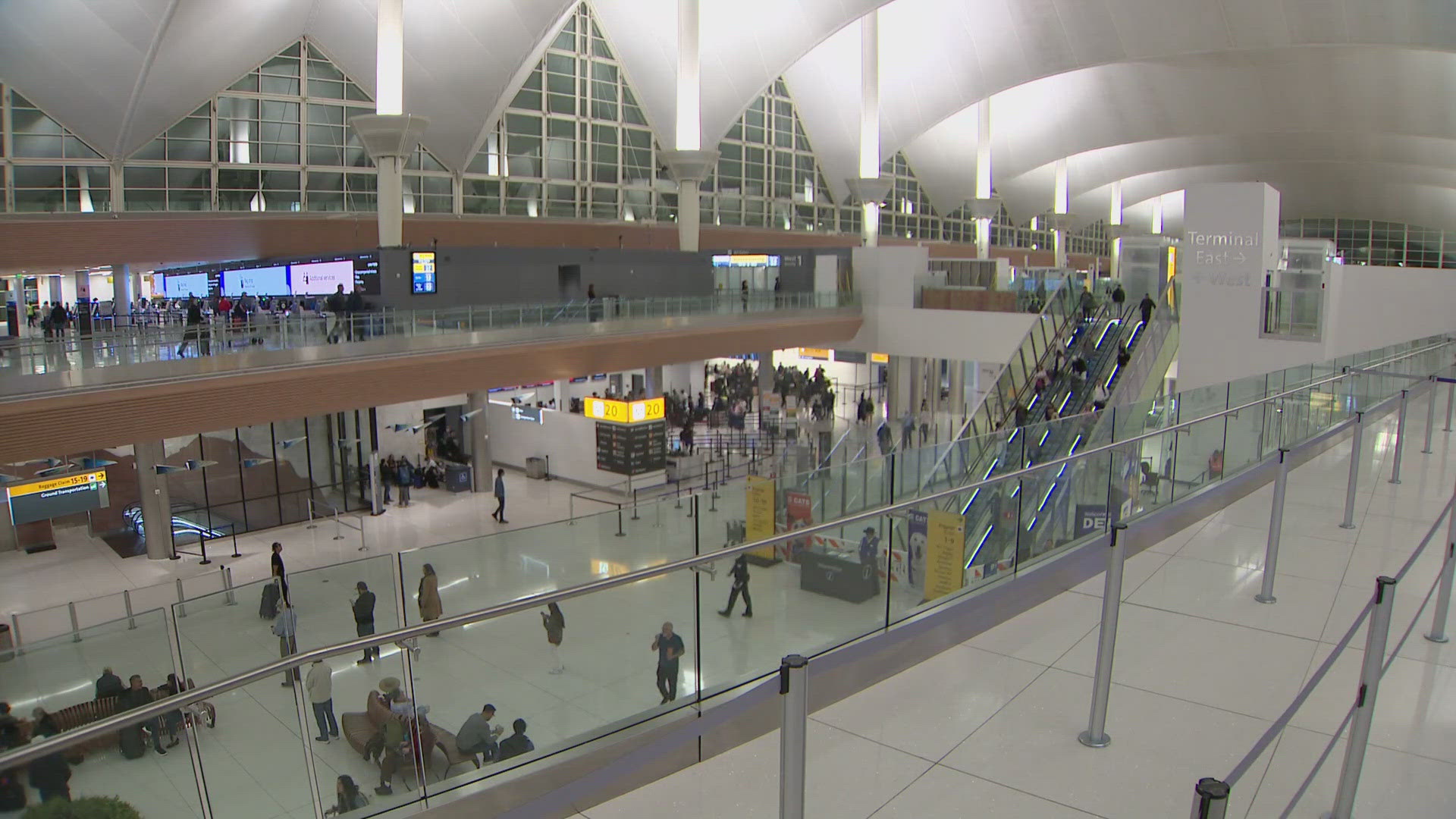 Denver airport seeks permission to pay air traffic controllers, sets up ...