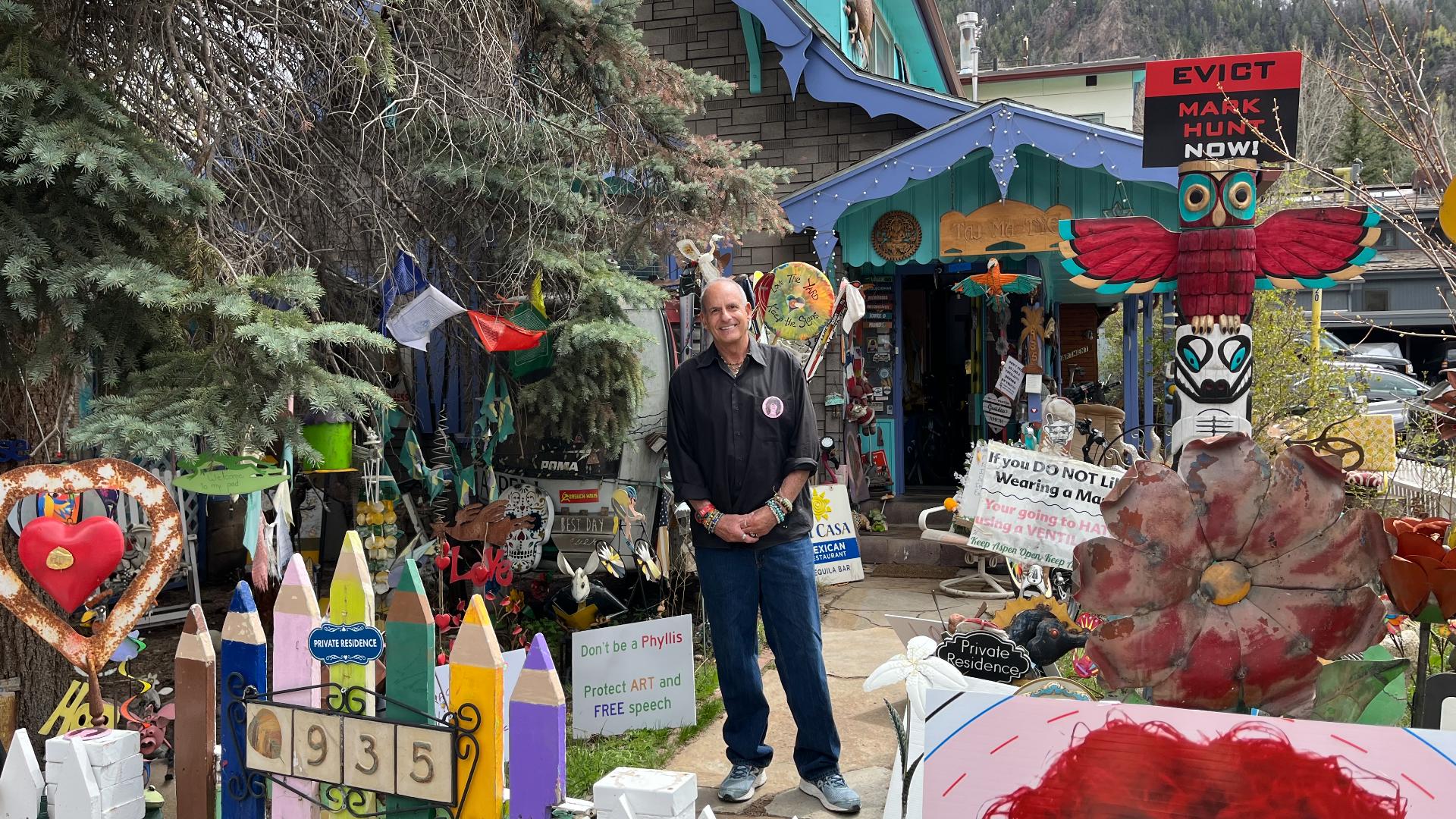 Aspen artist Mark Tye faces sign dispute over artistic yard | 9news.com