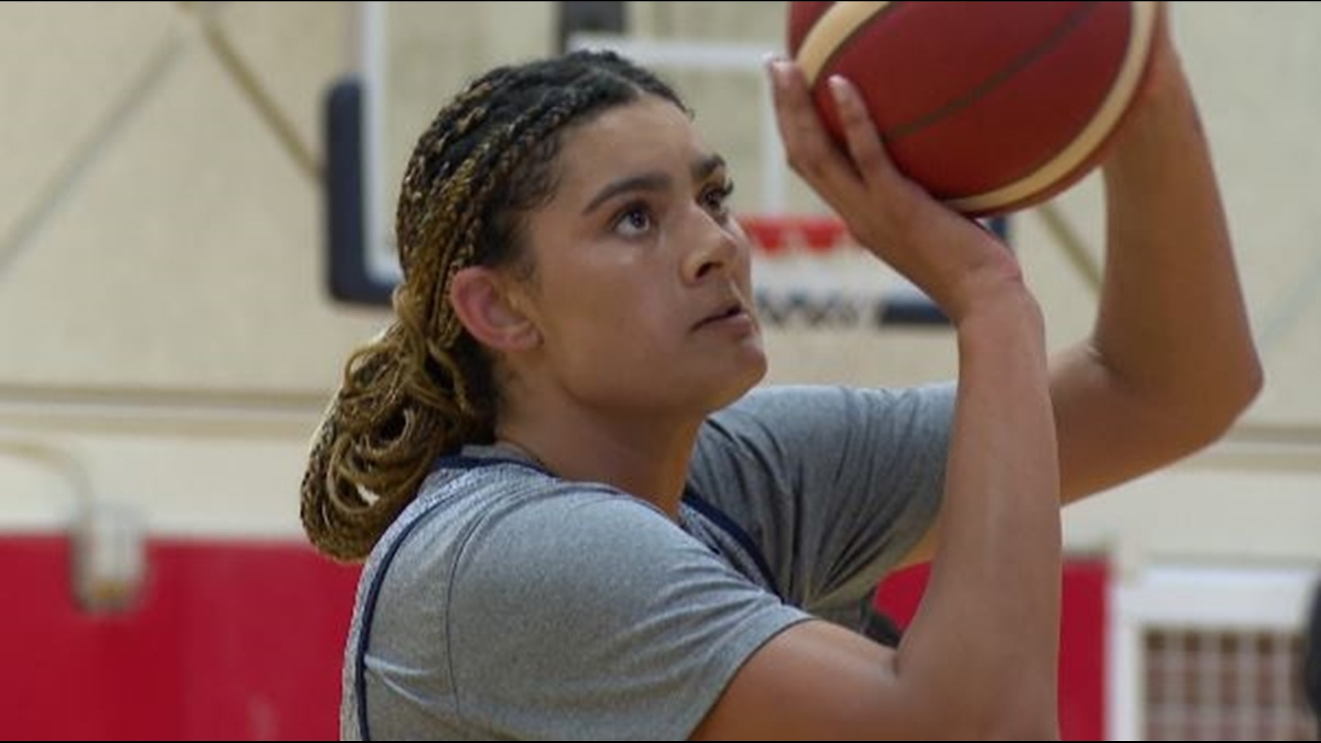 Lauren Betts joins Team USA best before taking floor at new school ...