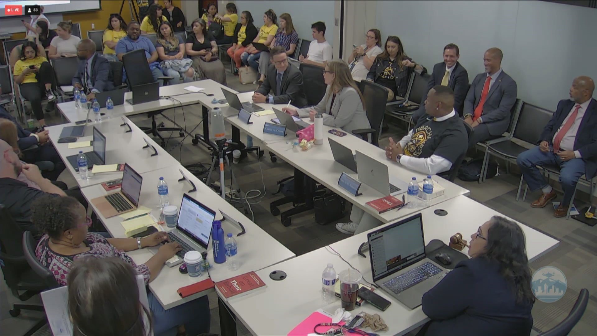 Arkansas police: At least 1 dead, 20 injured in car show shooting ...