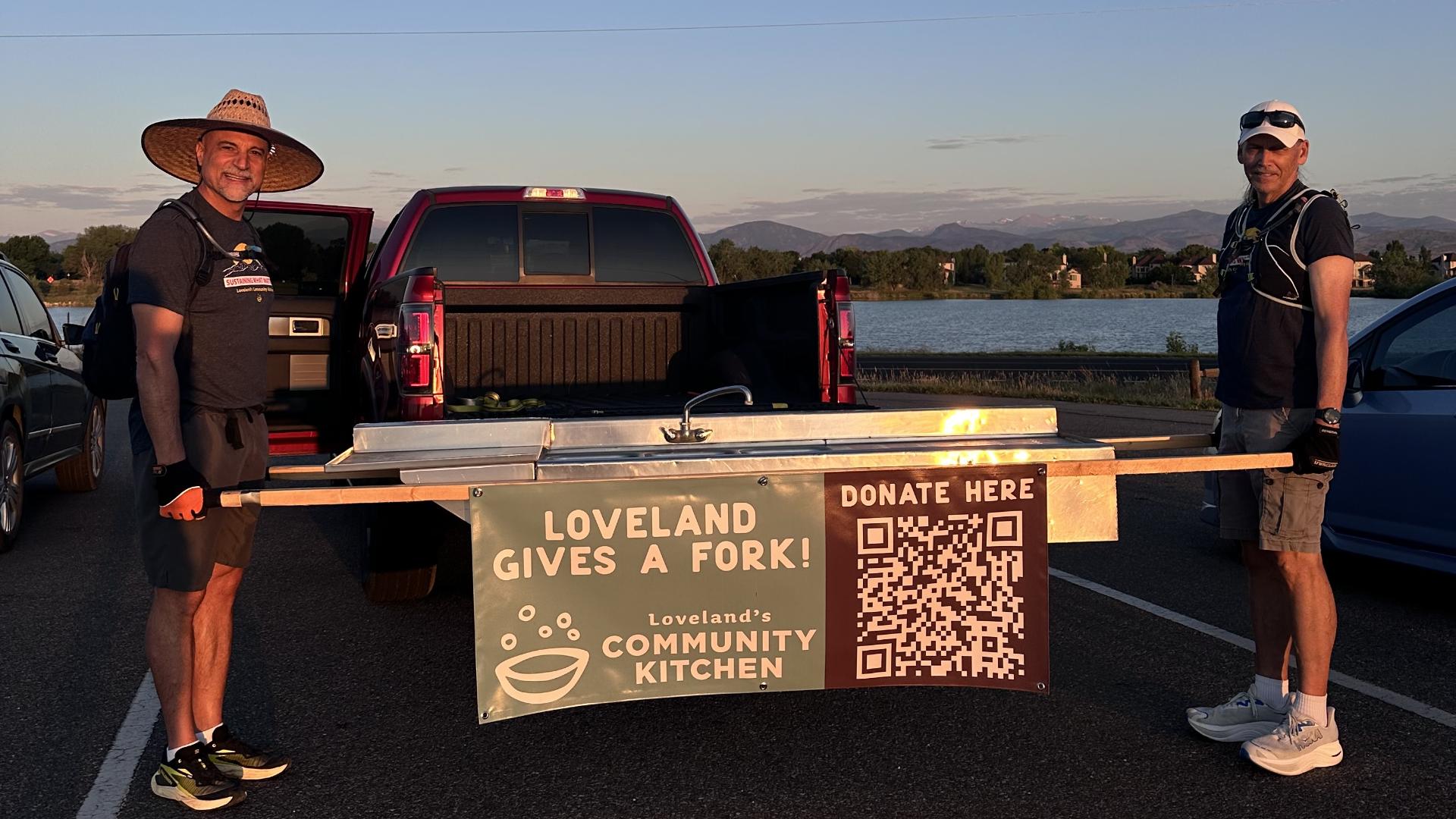 Colorado duo carries 80-pound kitchen sink for charity run | 9news.com