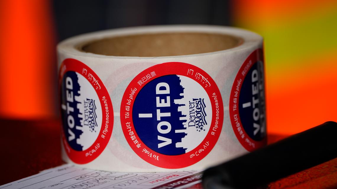 Merriam-Webster adds 5,000 words in new dictionary edition | 9news.com