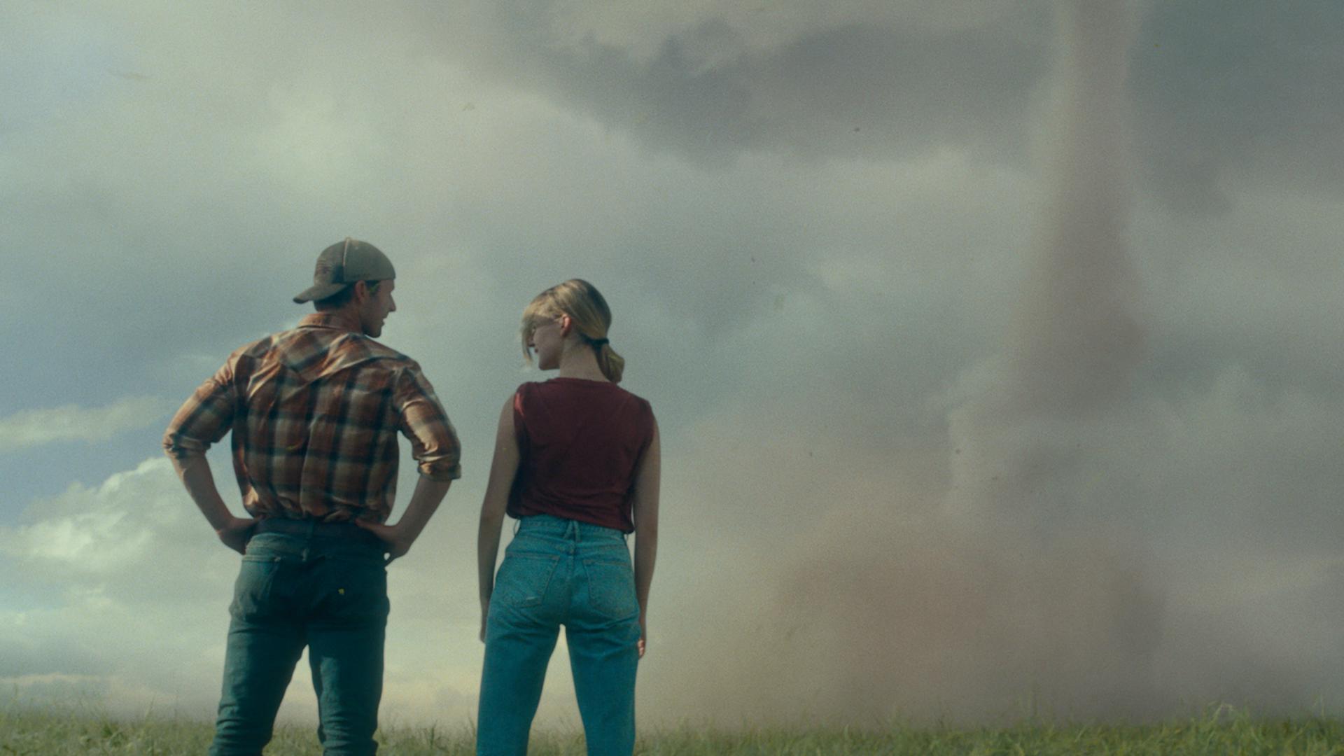 Movie Review: New generation drives into the storm in 'Twisters ...
