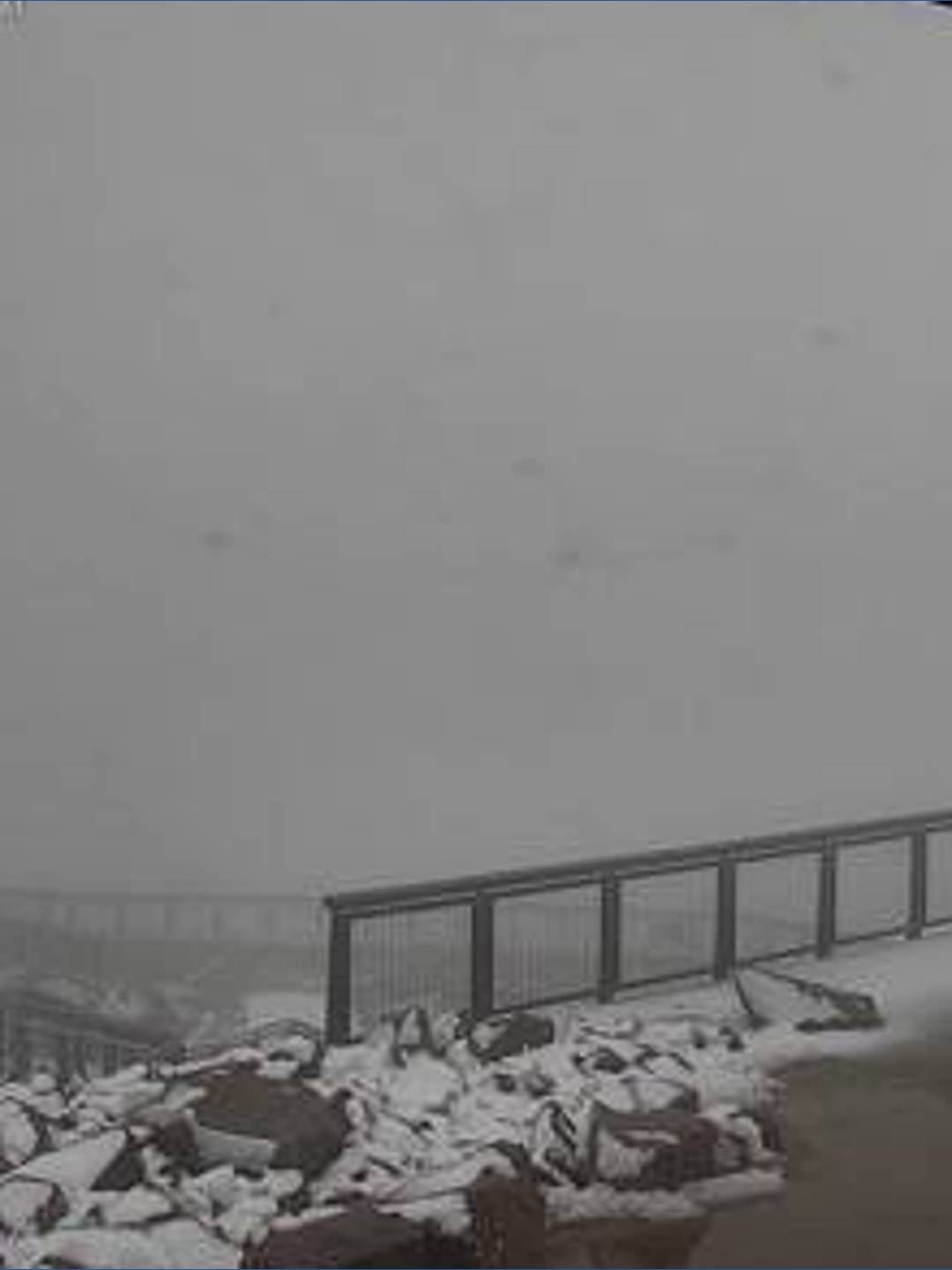 Snow falls in Colorado mountains: See the September snow at Pikes Peak ...