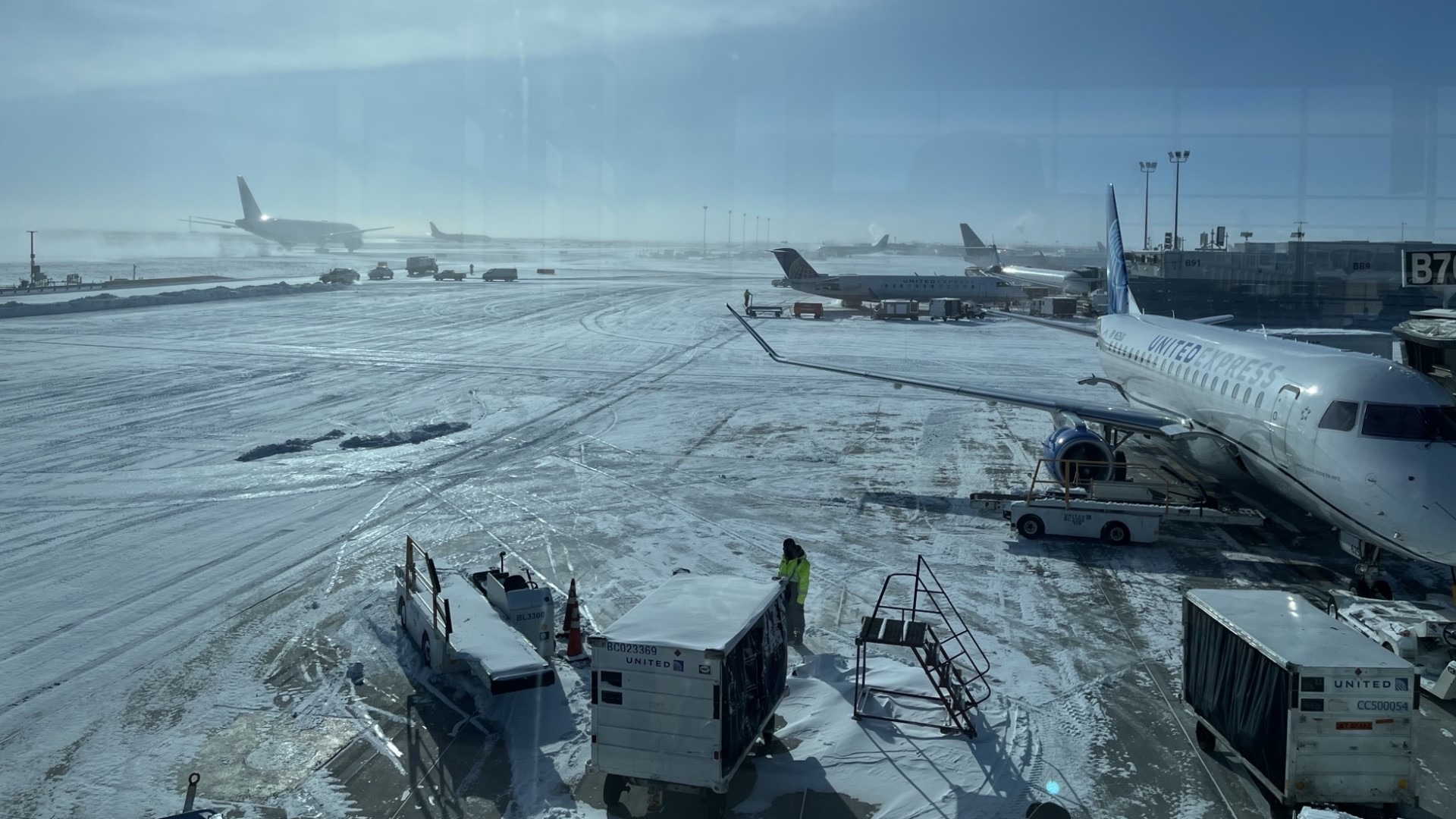 Snow, extreme cold at Denver International Airport | 9news.com