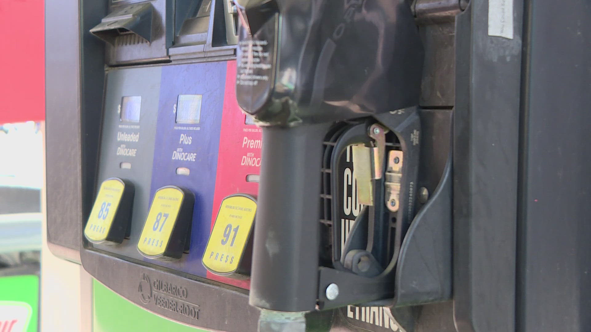 Why 87 octane gas may be better to buy than 91 octane | 9news.com