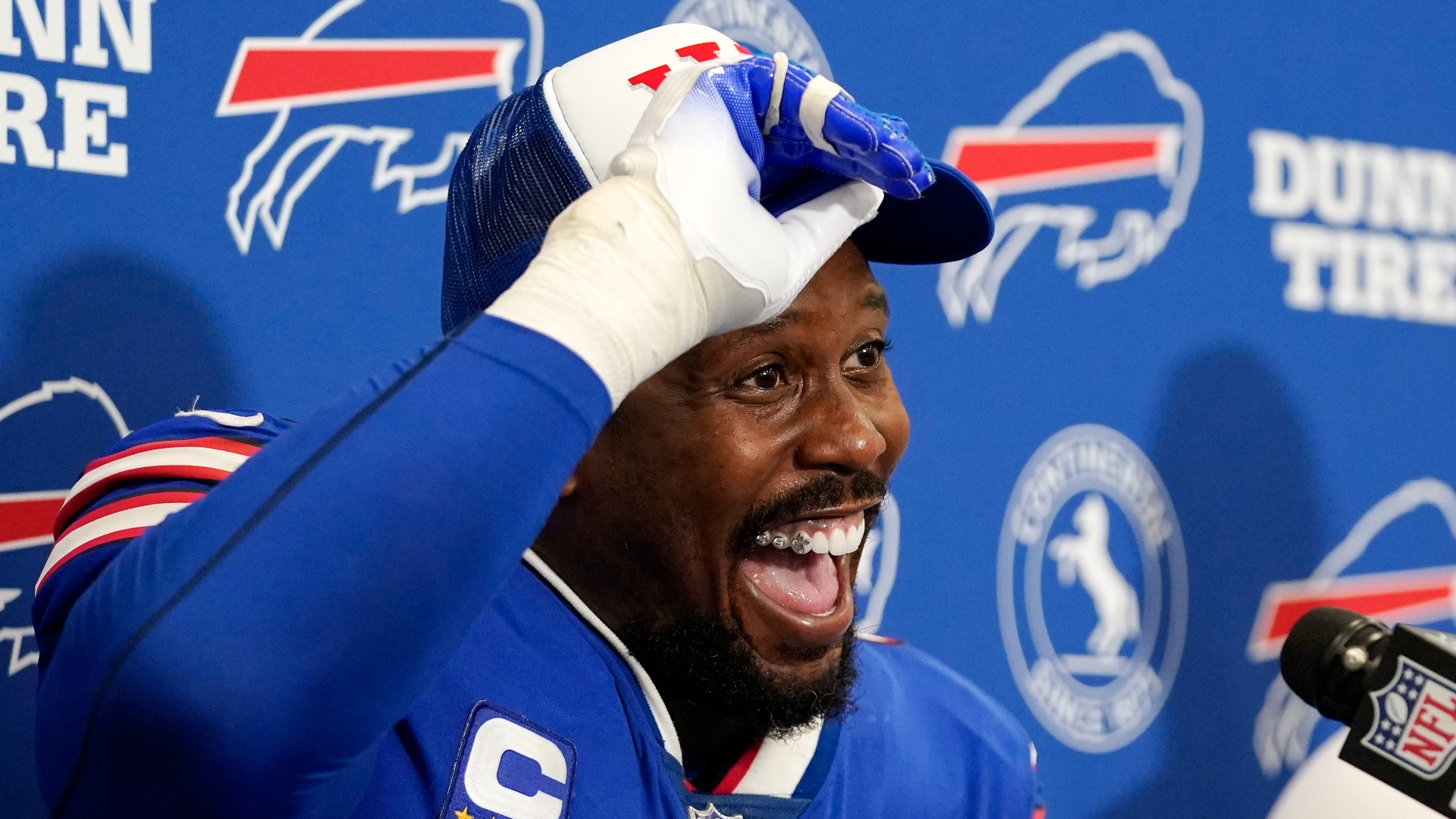 Buffalo Bills linebacker Von Miller explains his triangle haircut ...