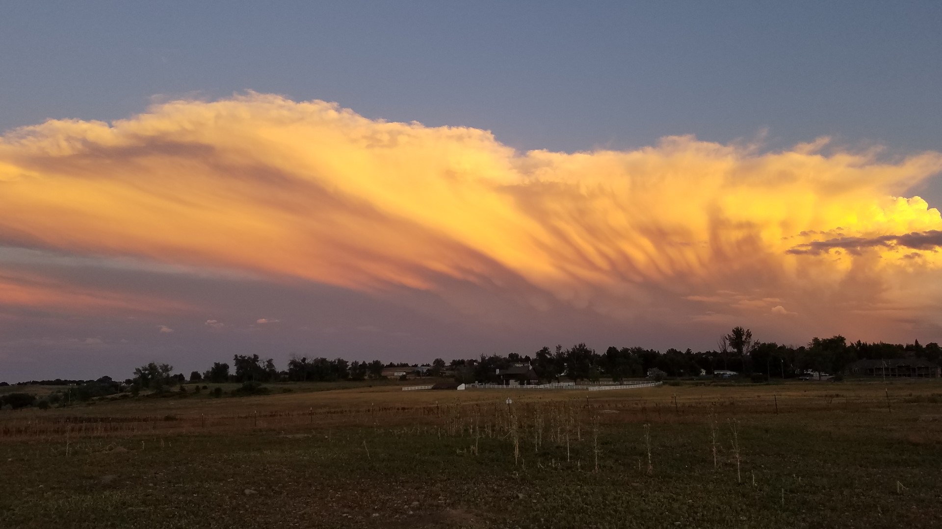 9NEWS viewers share incredible sunset clouds | 9news.com