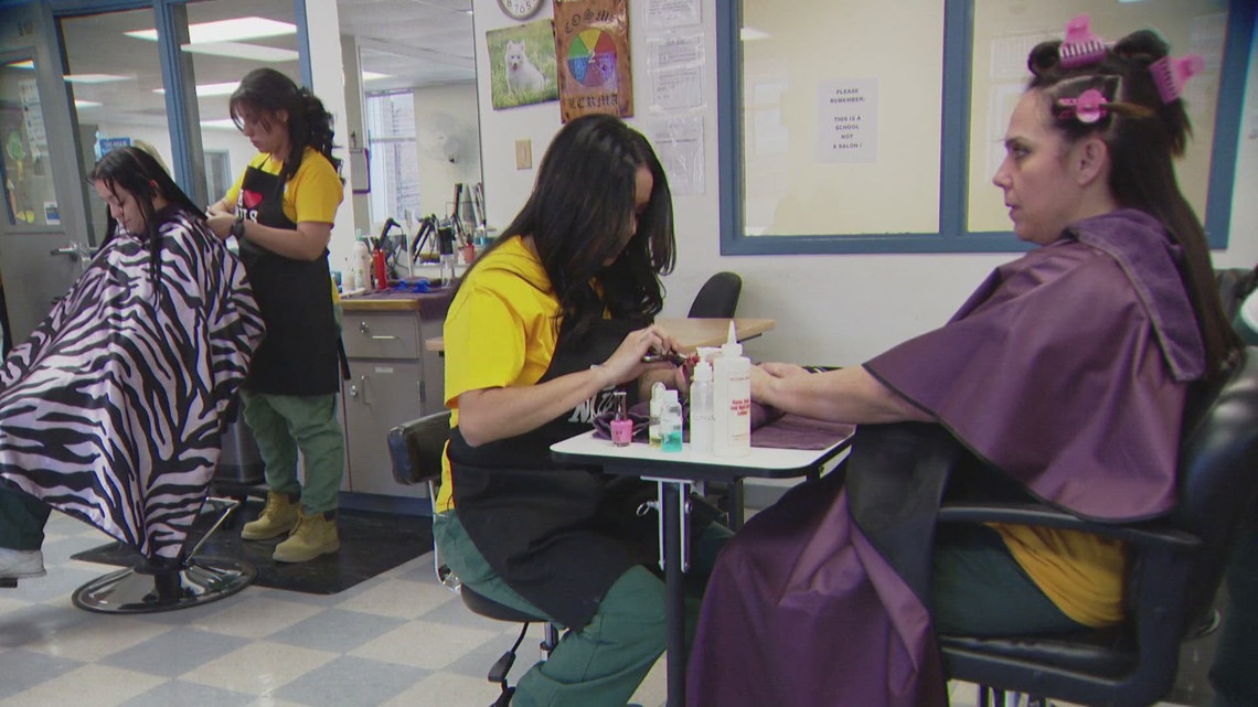 Cosmetology program at La Vista Women's Correctional offers inmates a ...