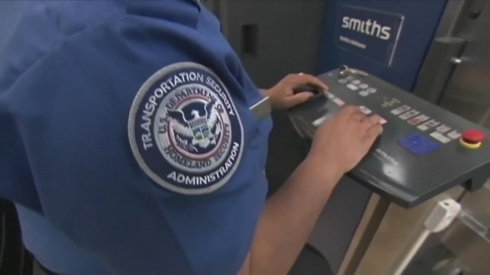 Denver airport seeking gift card donations for TSA staff working ...
