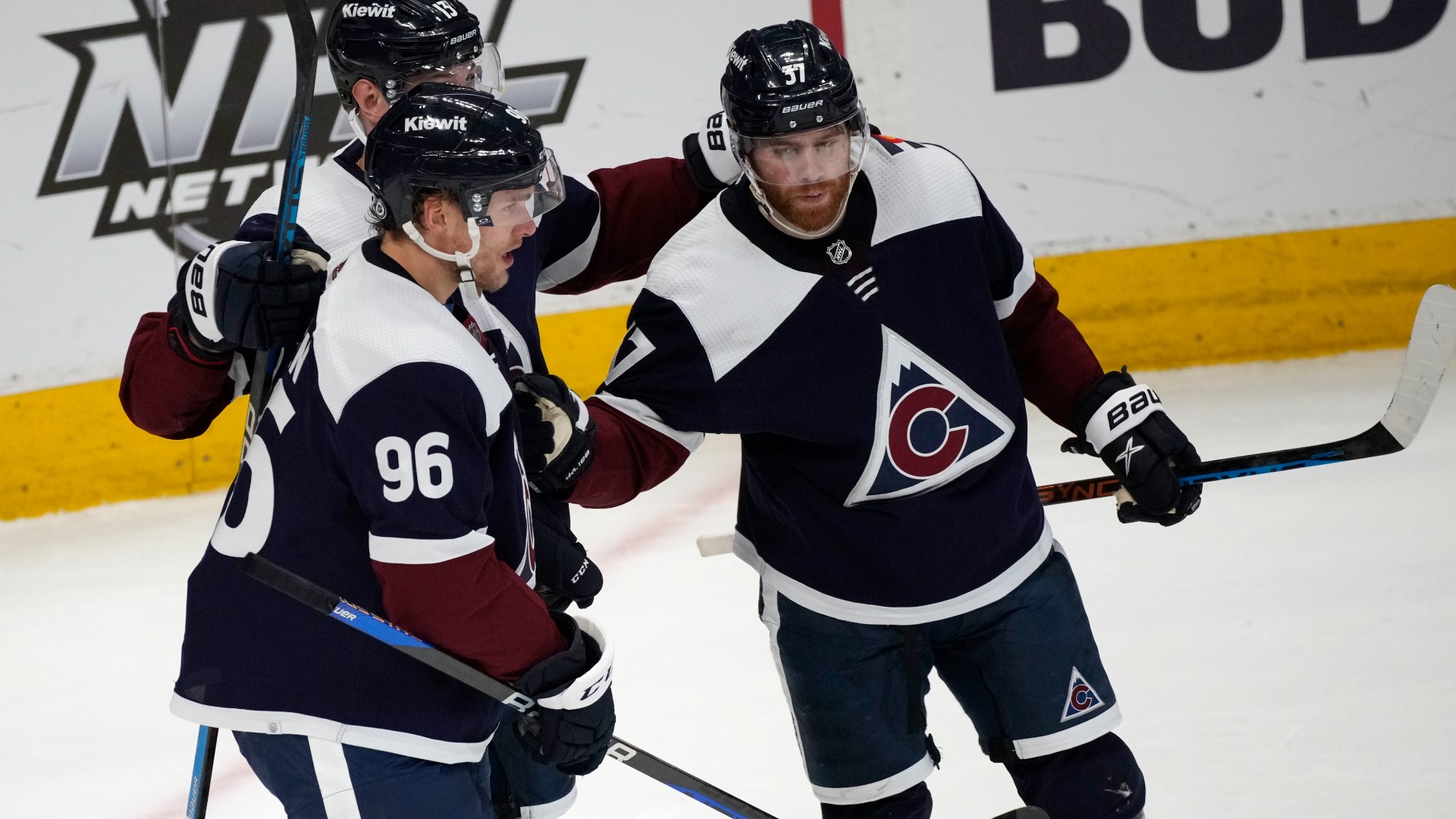 Cale Makar, Nathan MacKinnon lead Avalanche to win over Coyotes | 9news.com