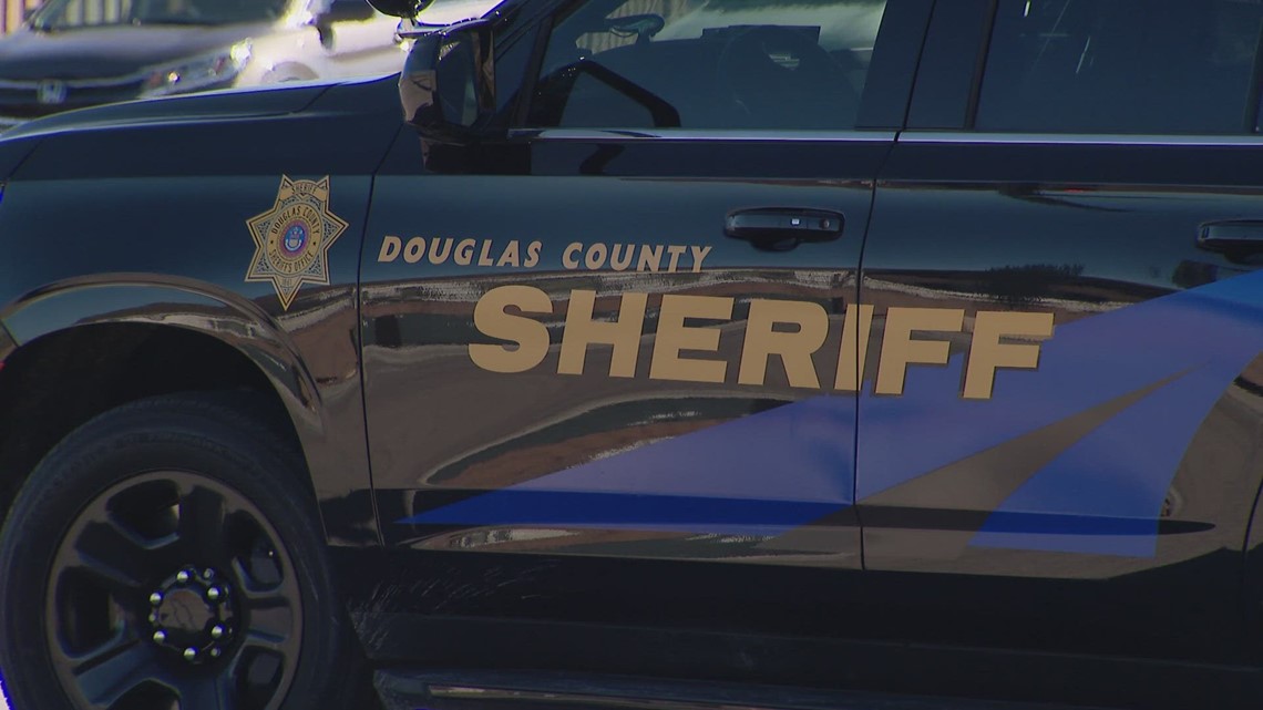 1 killed in Highlands Ranch auto-pedestrian crash | 9news.com