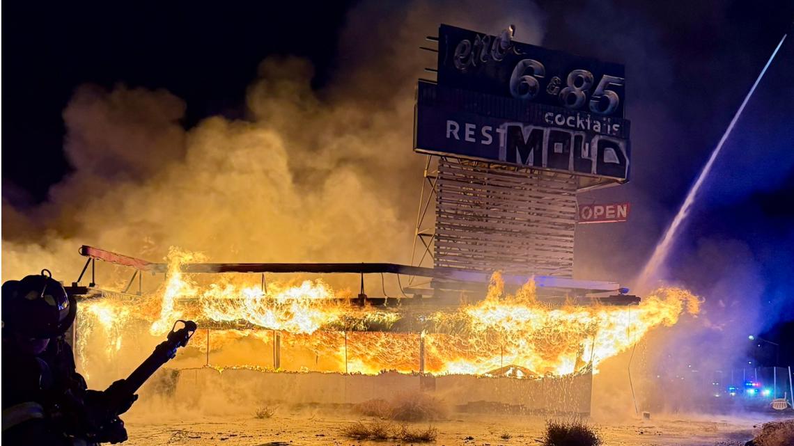 Fire burns empty building in Commerce City Sunday | 9news.com