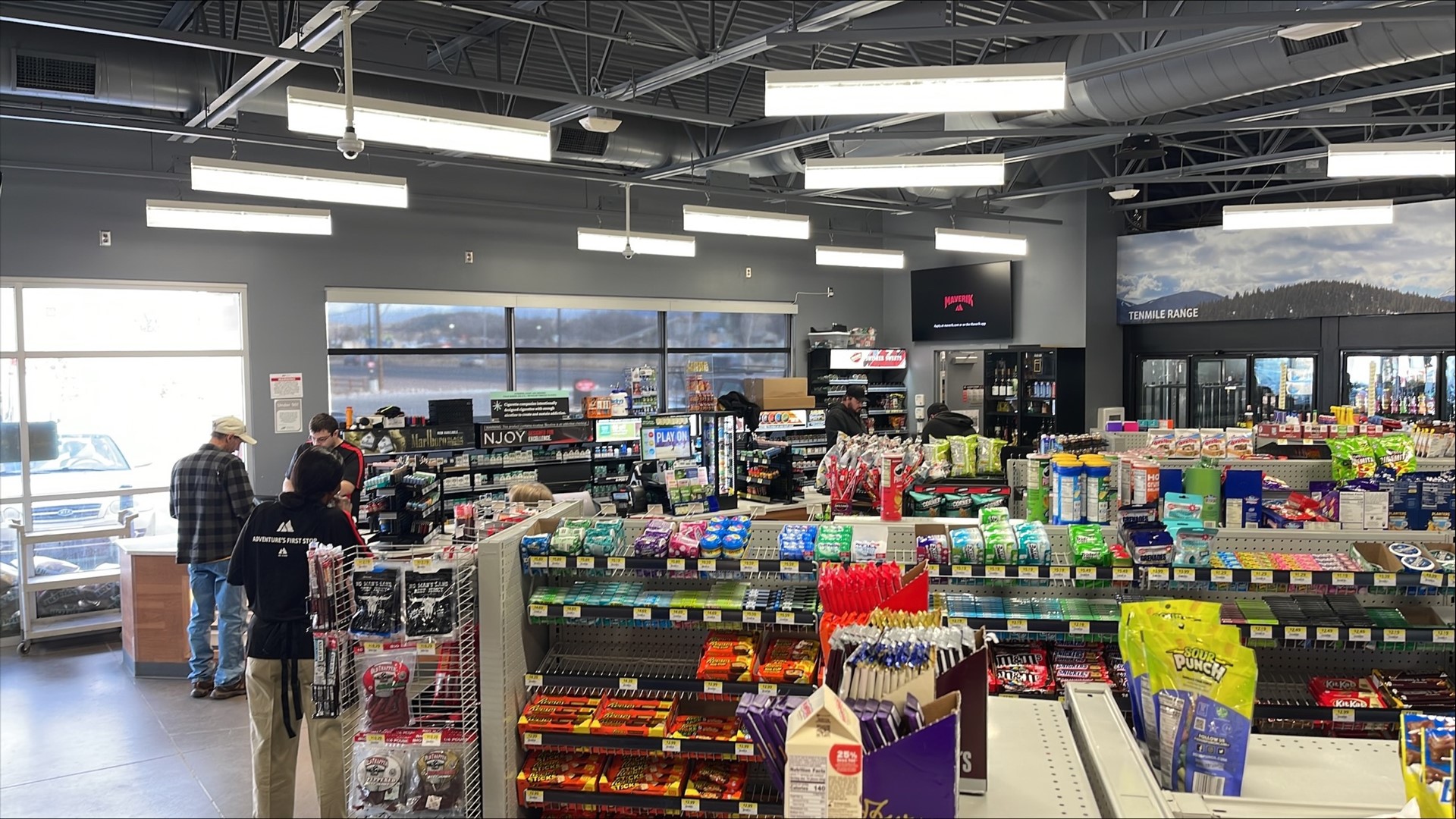 Maverik rebranding dozens of Kum & Go stores in Utah, Colorado | 9news.com