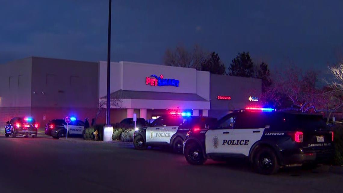 Shots fired at Lakewood PetSmart, suspects arrested | 9news.com