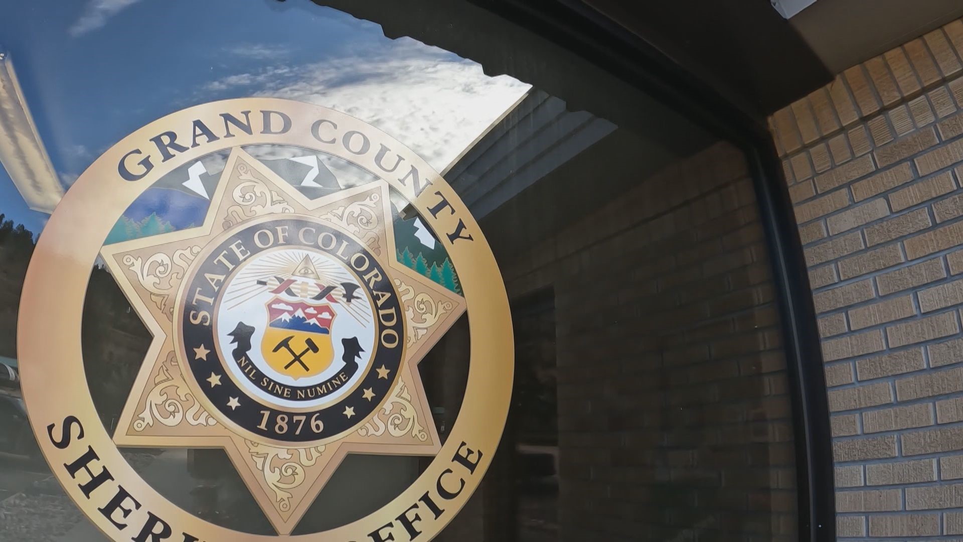 Sheriff’s office collecting coats to give to former inmates | 9news.com