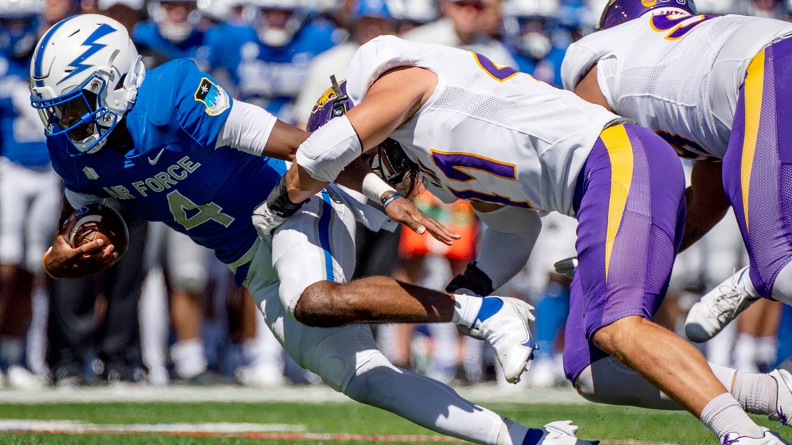 Air Force rushes for 582 yards in win over UNI | 9news.com