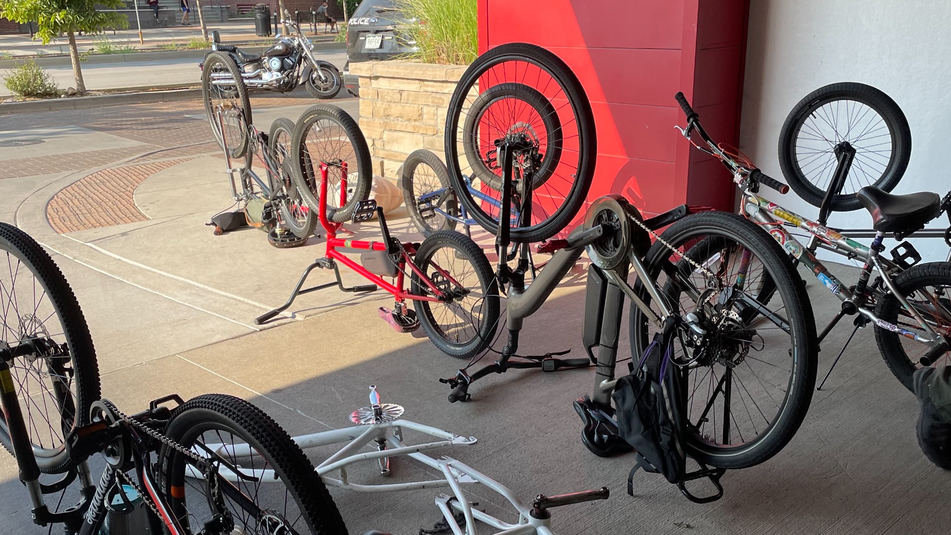 Boulder bust: Drugs, firearms, bikes recovered on Pearl Street | 9news.com
