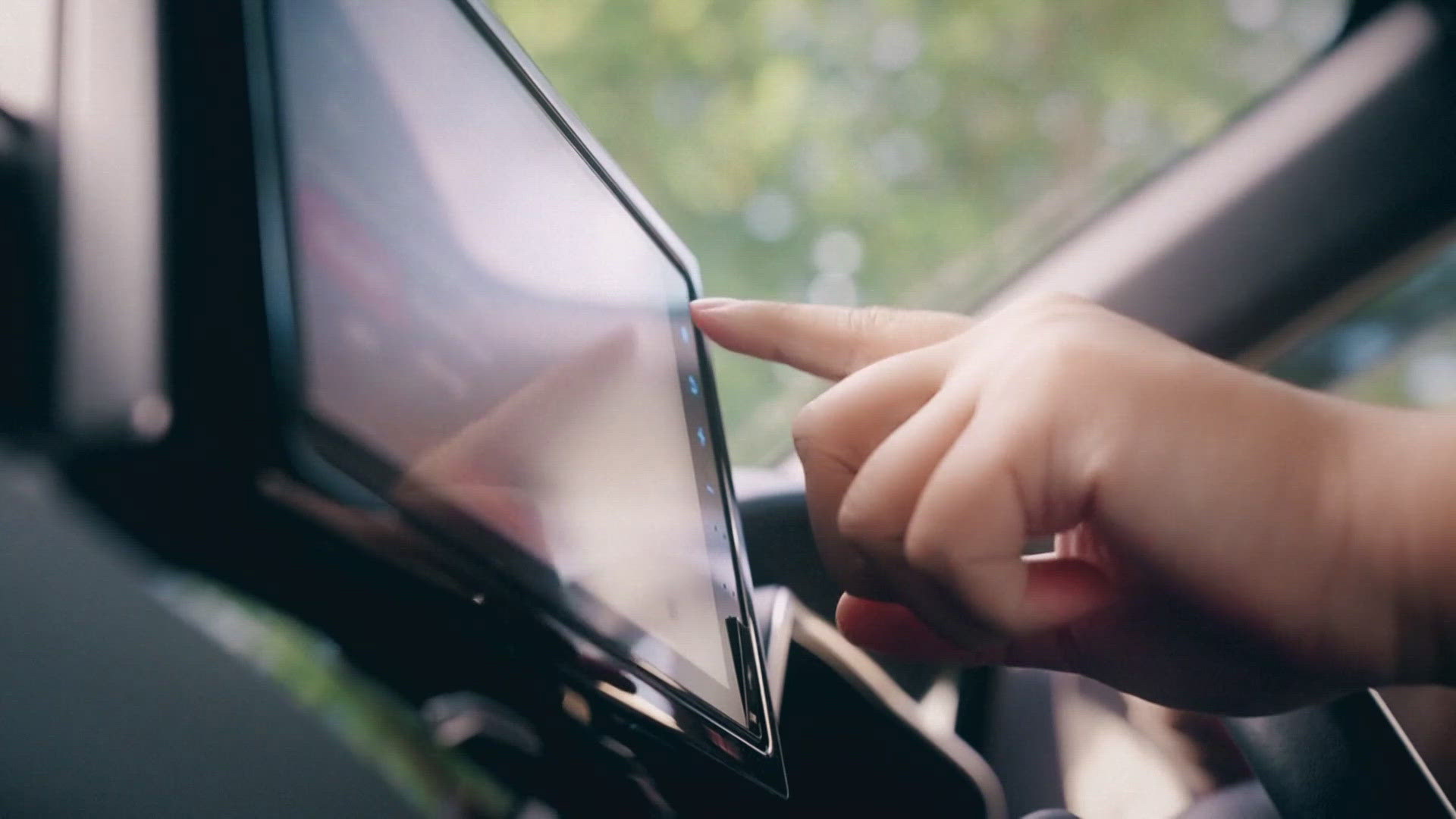 Automakers bringing back physical buttons to dashboards | 9news.com