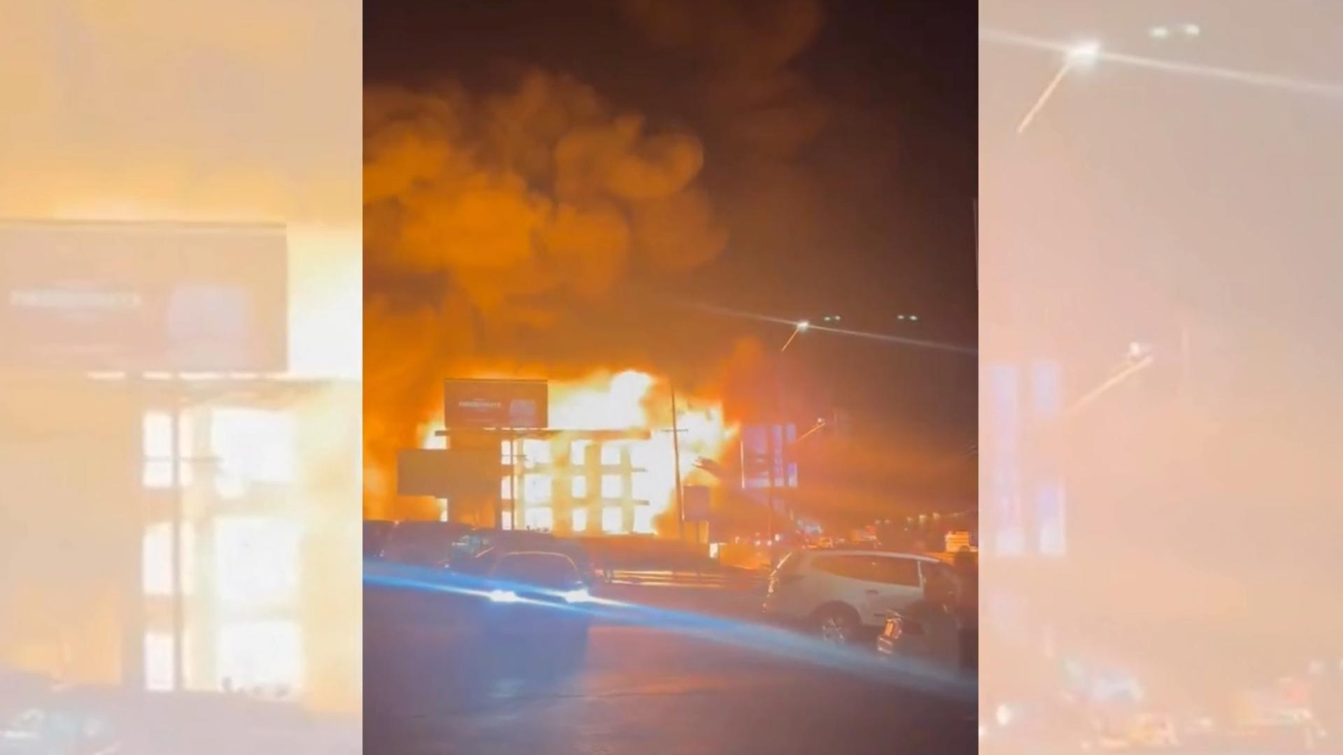 Large Denver fire near Leetsdale Drive and South Holly Street | 9news.com