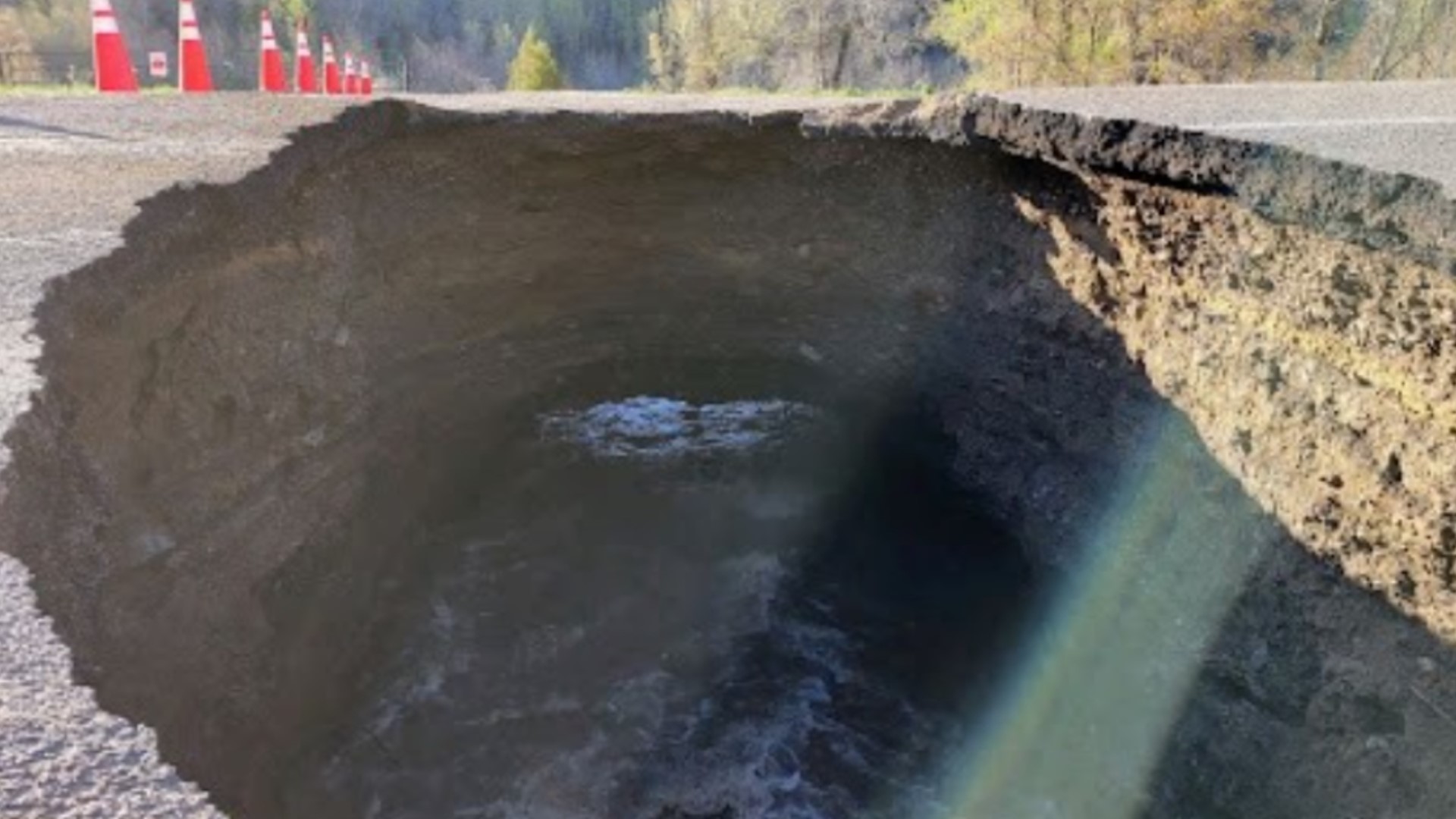 Large sinkhole closes highway near Paonia | 9news.com