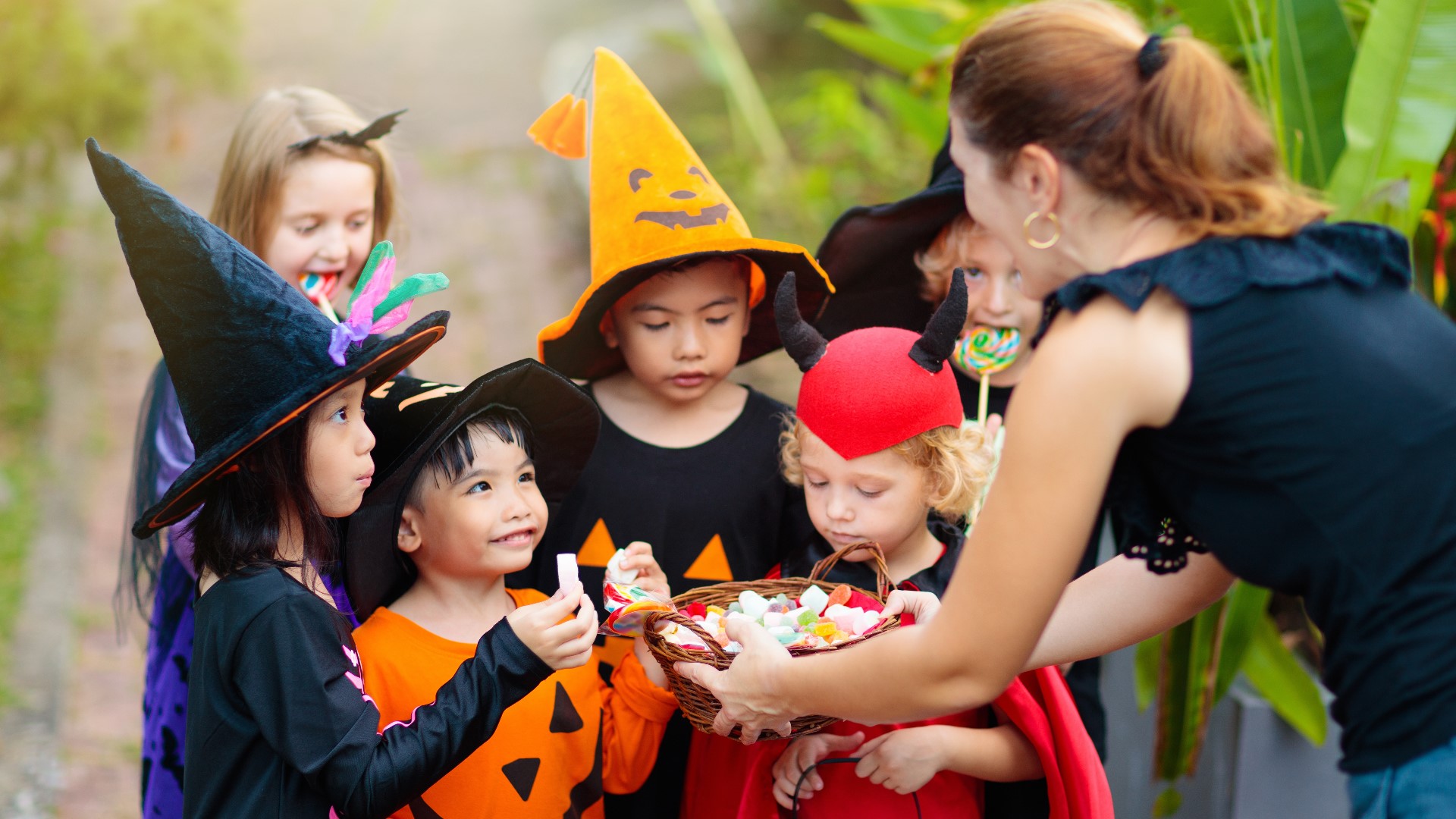 How old is too old to trick or treat? Expert advice, tips, poll | 9news.com