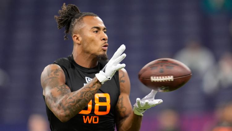 Broncos sign Pat Bryant to 4-year deal worth $6.58M | 9news.com