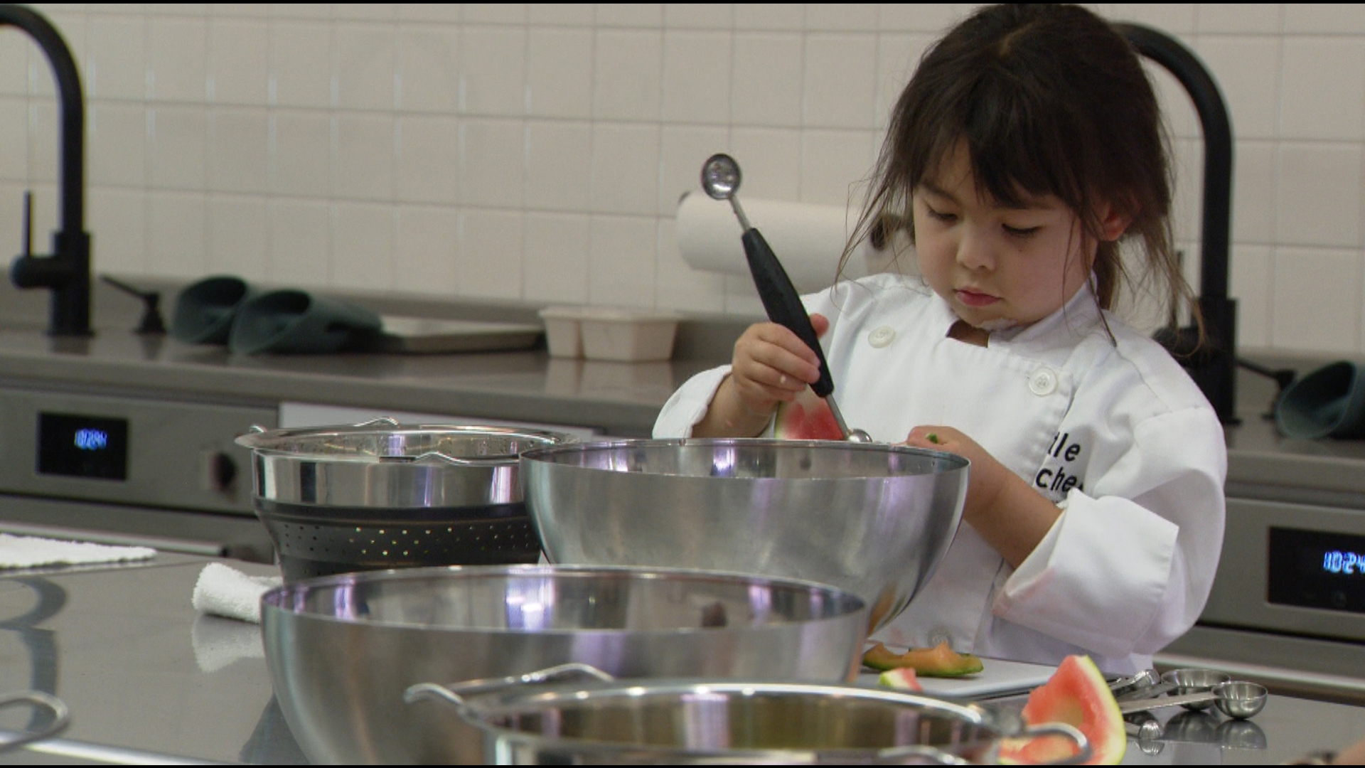 Children learn life skills at Denver cooking academy | 9news.com