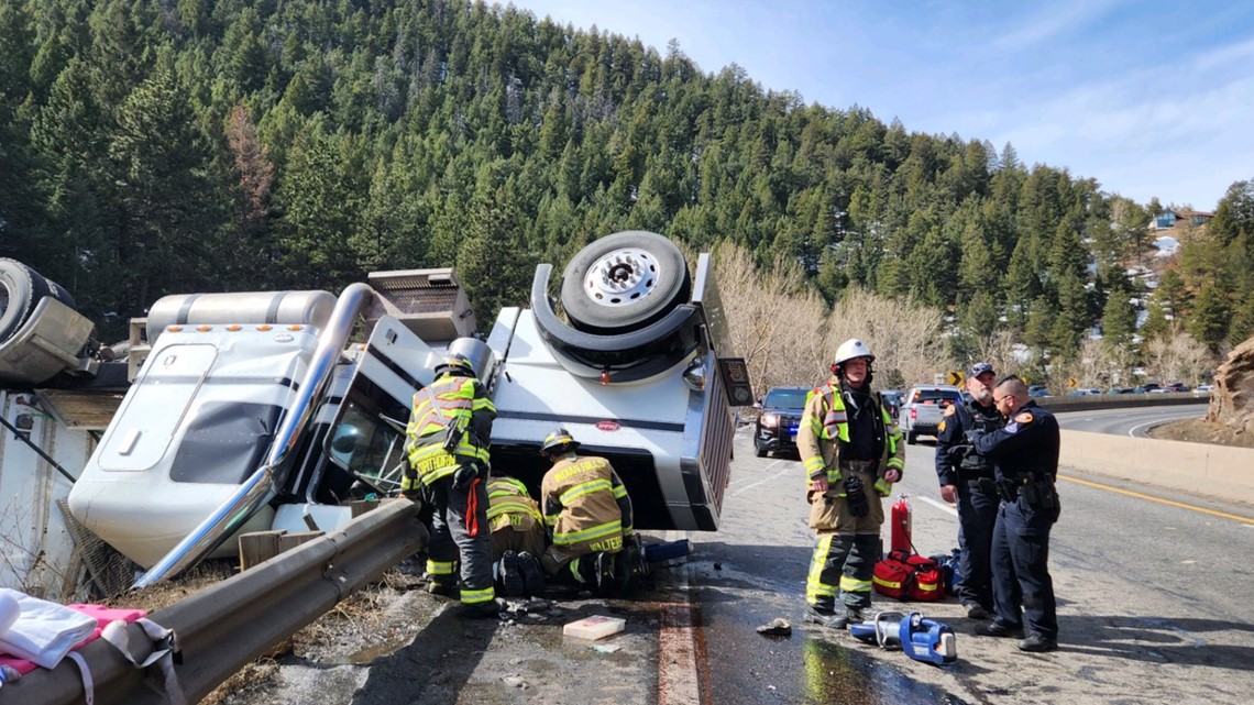 Semi crash closes Colorado Highway 285 | 9news.com