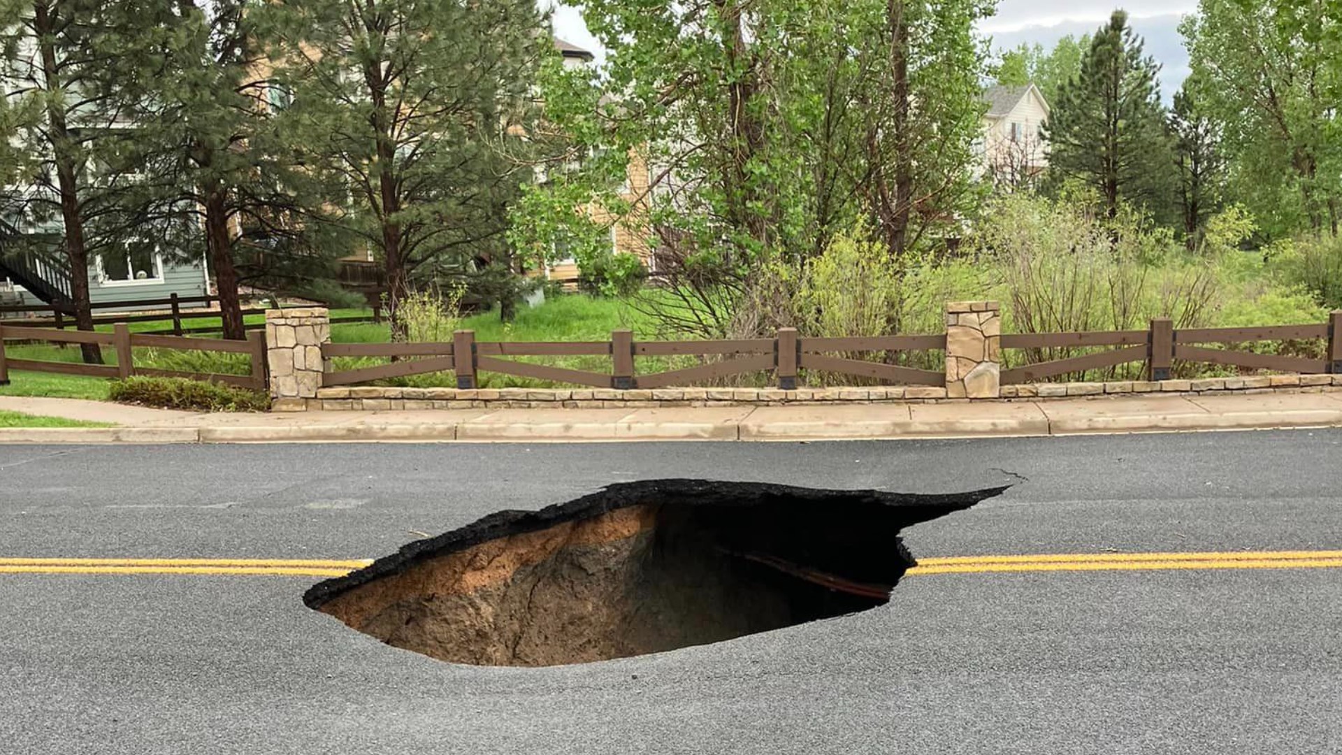 Sinkhole in Parker shuts down Bradbury Drive Sunday evening | 9news.com