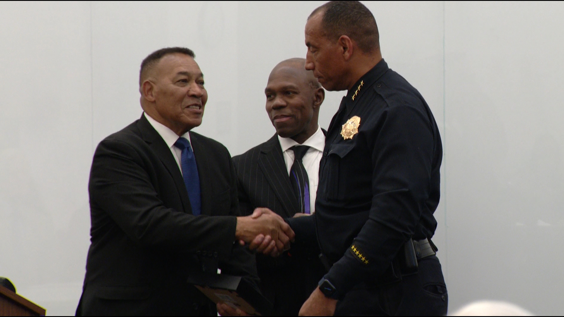 Denver Police Department honors 34-year veteran | 9news.com