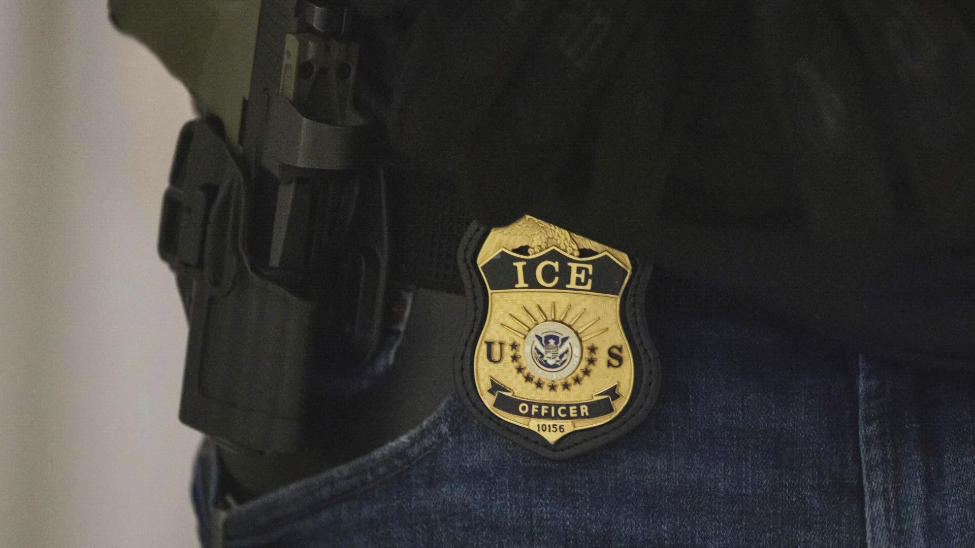 Colorado governor defends plan to share information with ICE agents ...