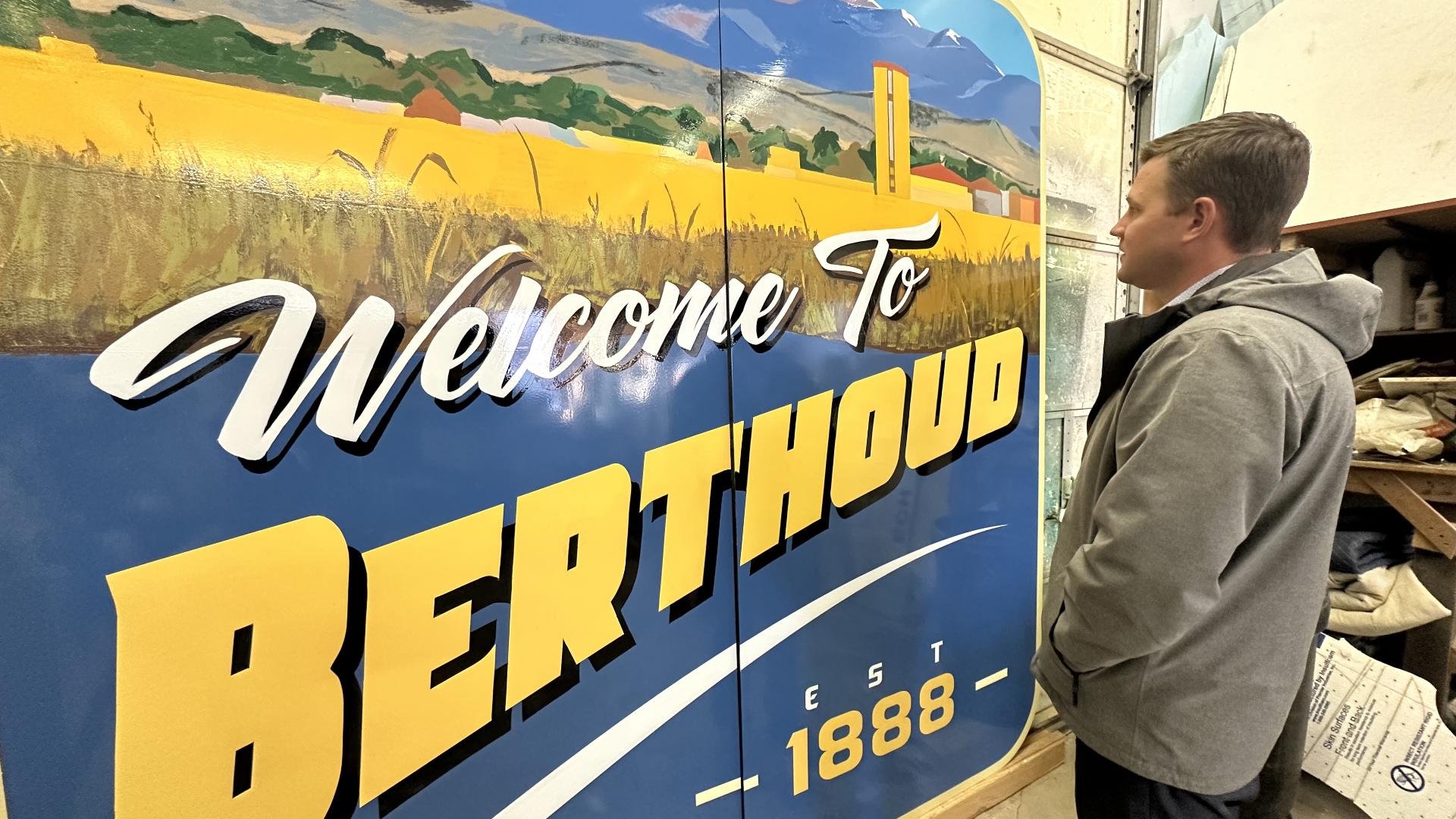 Berthoud unveils hand-painted highway signs | 9news.com