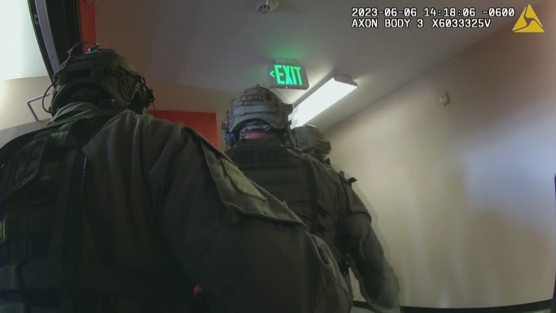 Body camera footage shows Denver SWAT officers going into the wrong ...