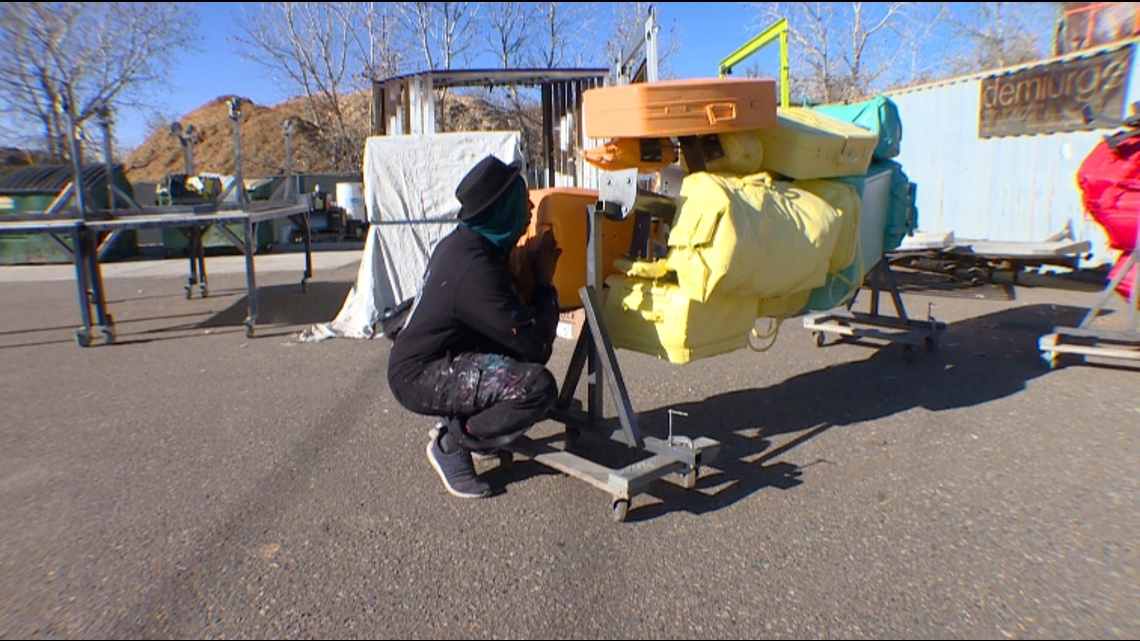 New sculpture being installed at Denver International Aiport | 9news.com
