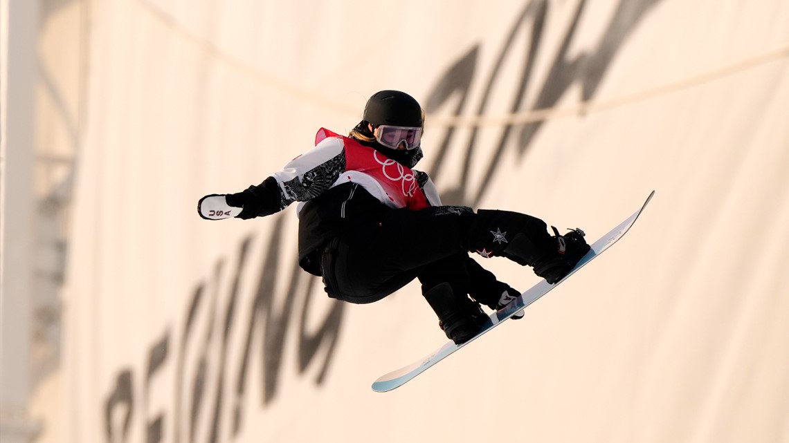 WATCH: Chole Kim lands big tricks in Olympic halfpipe qualifying ...