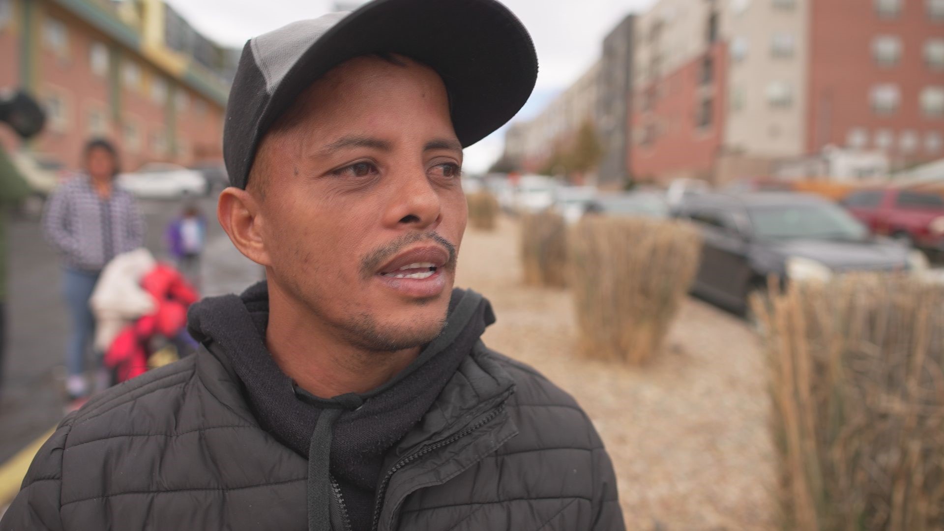 Homeless encampment of migrants in downtown Denver gets swept | 9news.com