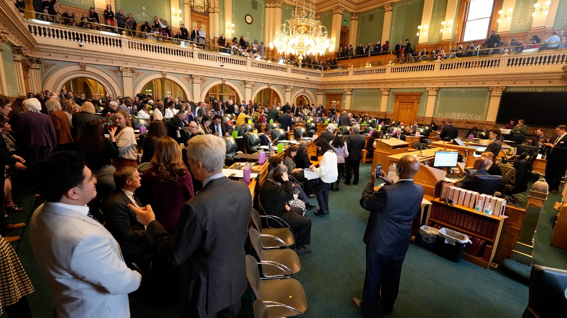 Proposal could exempt Colorado lawmakers from open meetings laws ...