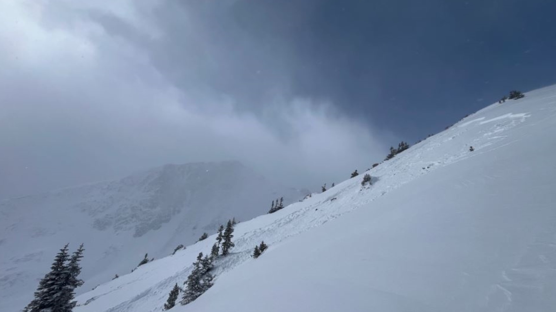 Colorado officials warn of dangerous avalanche conditions | 9news.com