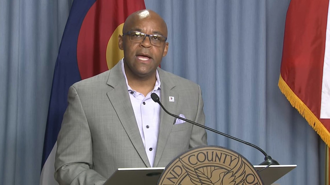 Denver mayor issues outdoor mask mandate, limits gatherings | 9news.com