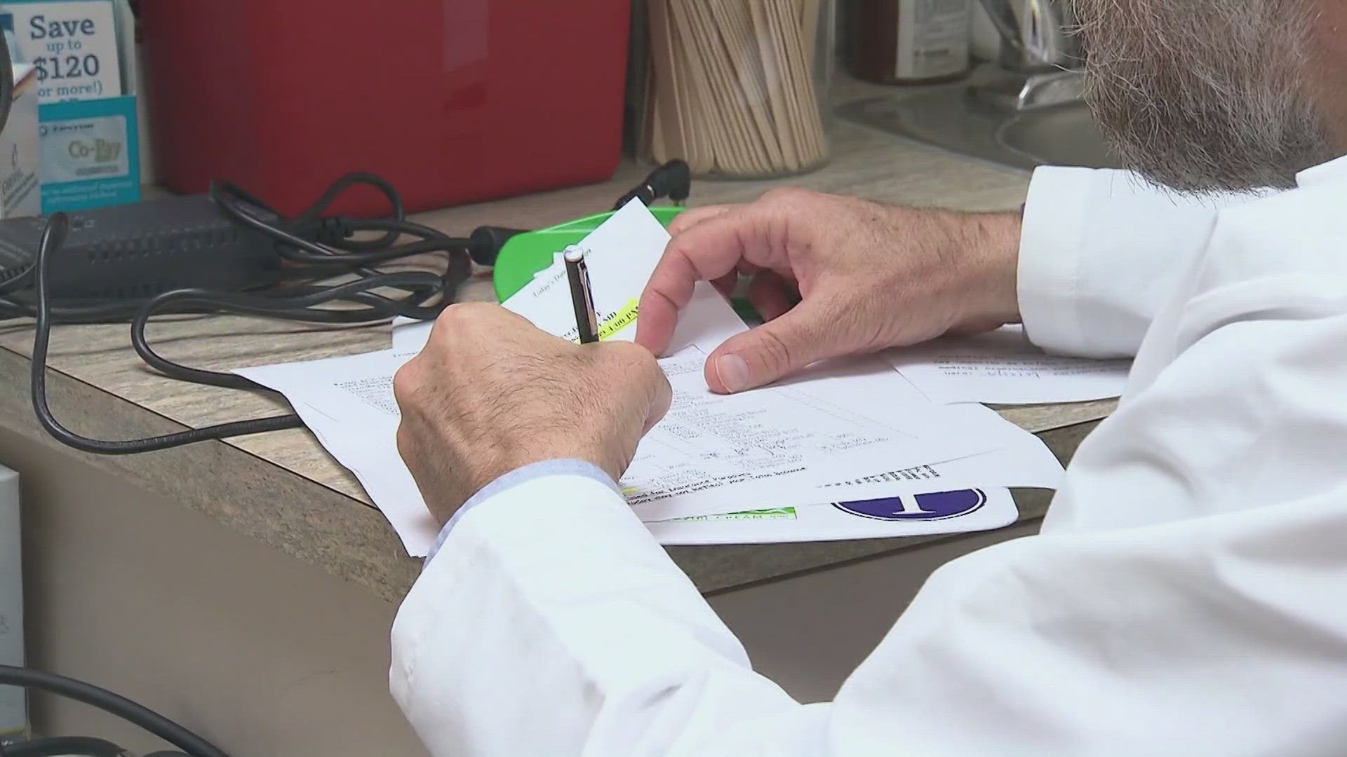 Wembanyama's MRI shows no ligament damage in hyperextended knee; All ...