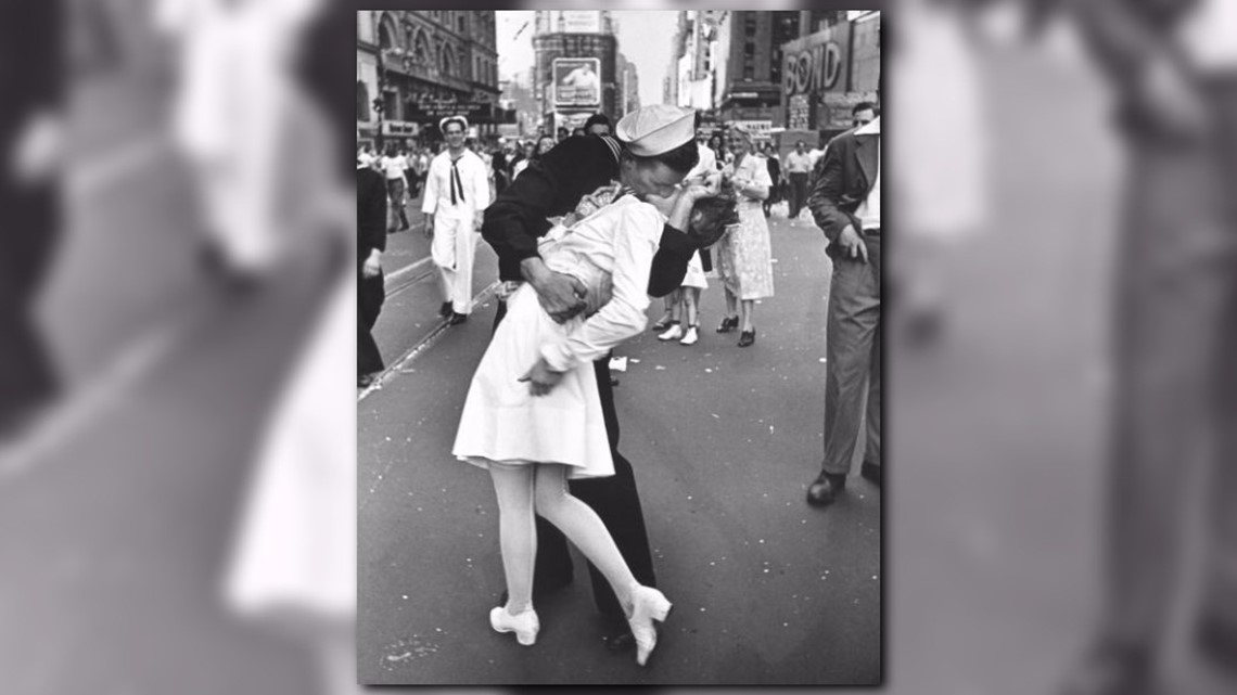 Woman in iconic WWII Times Square kiss photograph dies at 92 | 9news.com