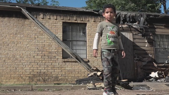 5-year-old Texas boy hailed as hero after alerting family to house fire ...