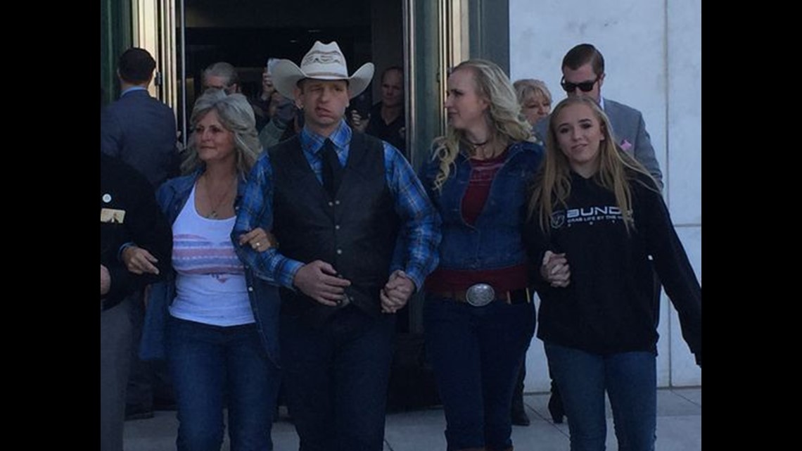 Judge declares mistrial in Bundy Ranch standoff case | 9news.com