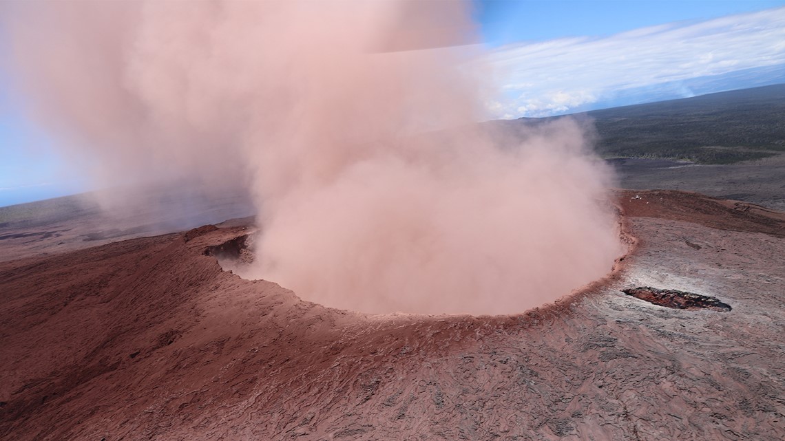 Magnitude-6.9 quake jolts Hawaii's Big Island as lava damages homes ...