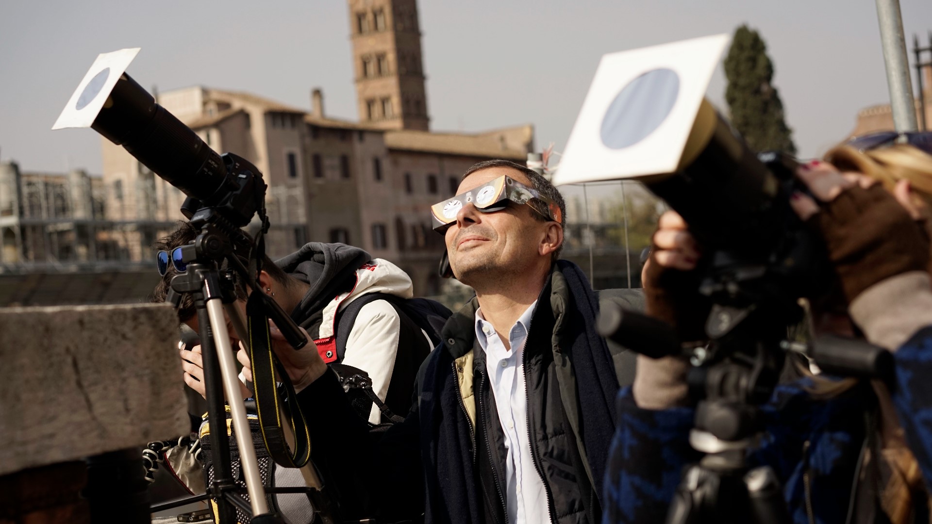 How to safely photograph a total solar eclipse | 9news.com