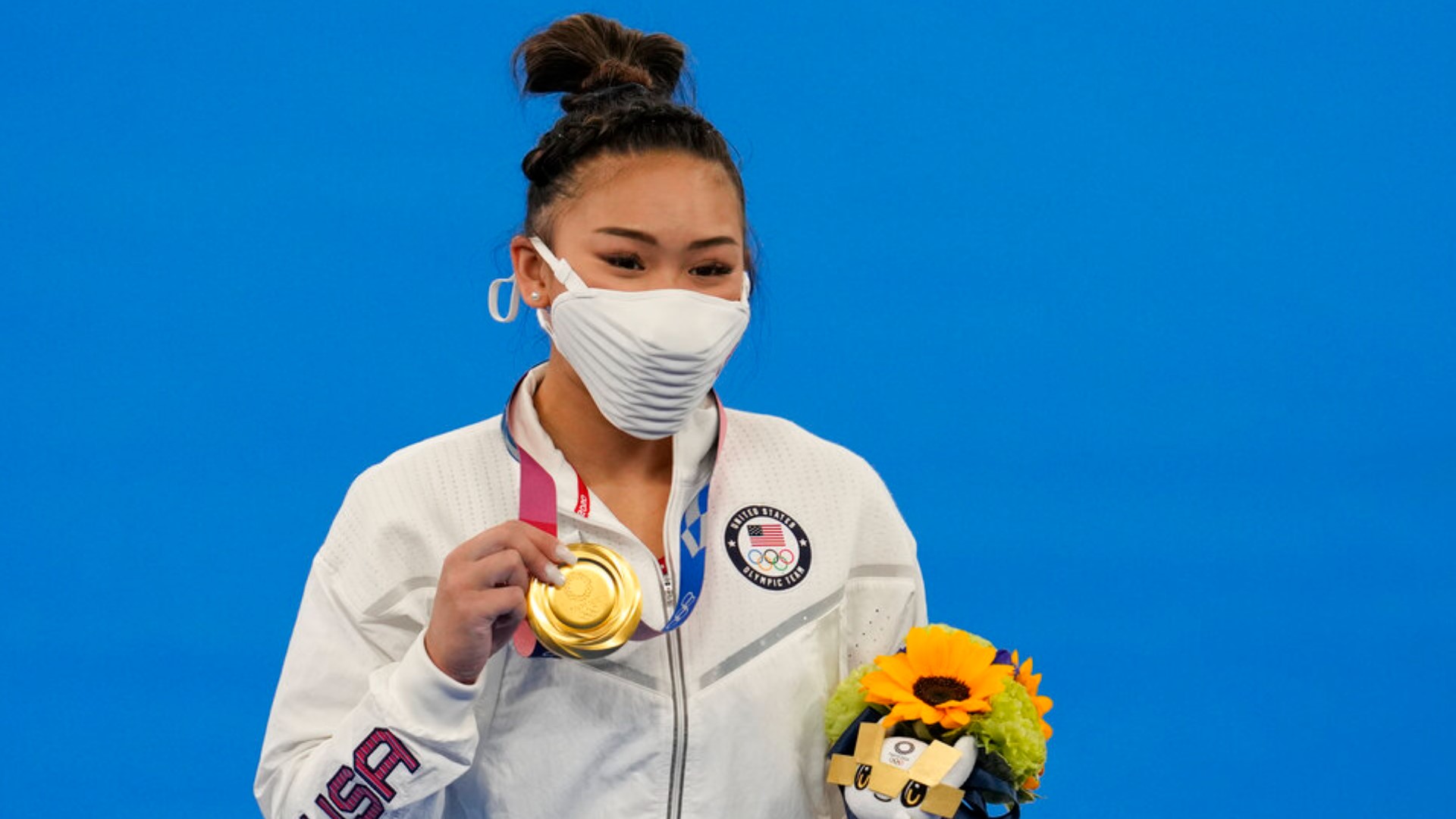 Colorado's Hmong community reacts to historic gold by Suni Lee | 9news.com