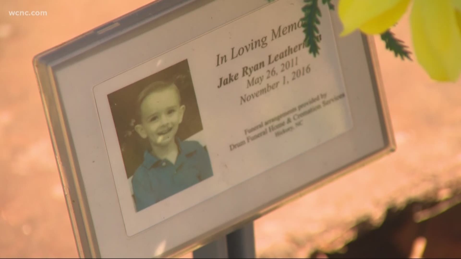 5-year-old's grave marker repossessed by monument company | 9news.com