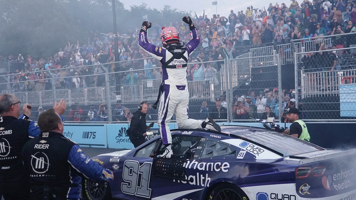 Shane Van Gisbergen wins NASCAR street course race in Chicago | 9news.com