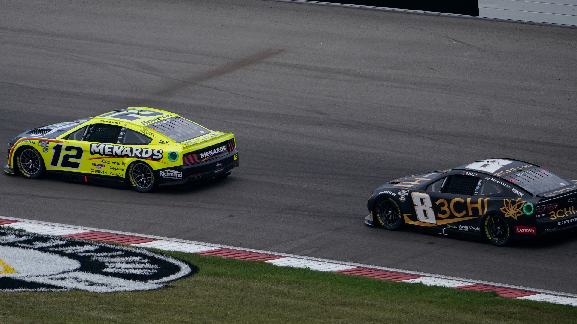 Kyle Busch wins at Gateway, brake rotors trouble multiple drivers ...
